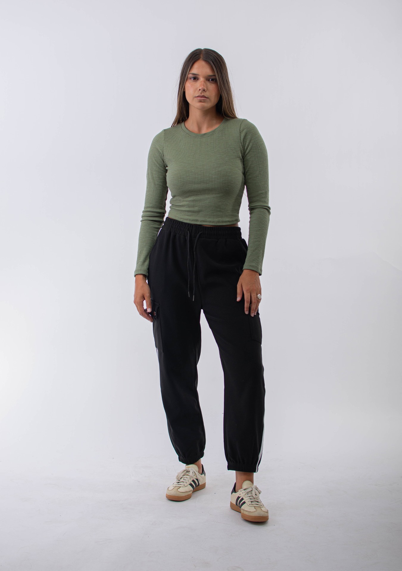 Monique. PANT CARGO C/ DISEÑO